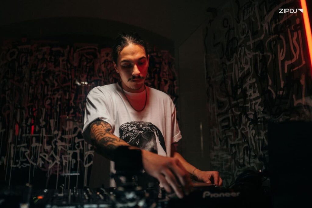 The Best DJ Playlist For Parties In 2025 | ZIPDJ