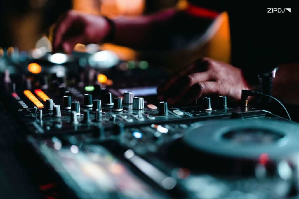 How to Stream And Share your DJ Set Online in 2026 | ZIPDJ