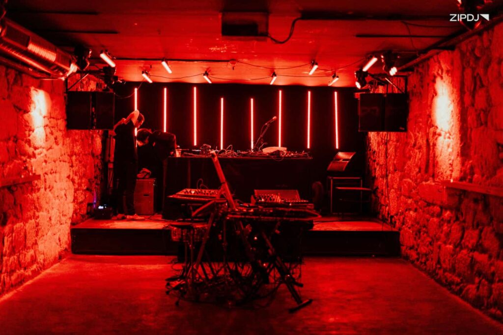 How to Record a DJ Set in 2026: A Step-by-Step Guide | ZIPDJ